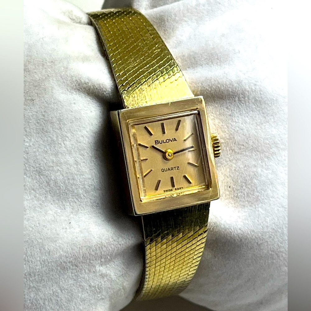 Bulova Vintage Swiss Quartz Ladies Watch Snake Type B… - Gem